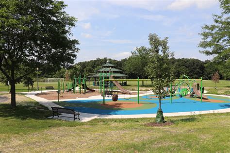 Woodstock Community Unit School District 200 Wow More Than 2400