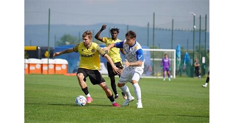 Ботев Пд спечели първа победа в контролите