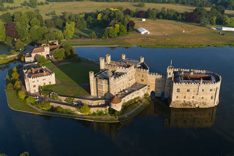 イギリスの美しい城10選（地図・写真付き） Market Tay