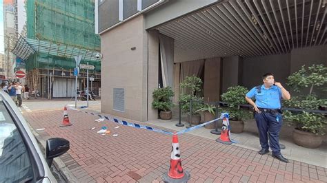 油麻地六旬漢上庭後遇襲遭斬傷 兇徒登私家車逃逸 星島日報