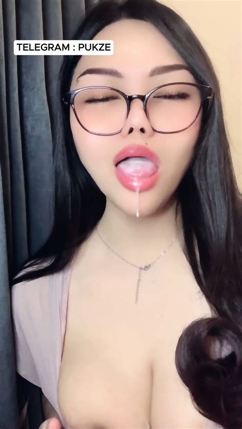 Makin Besar Susunya Araa Ludahin Crot Dimulut Eporner