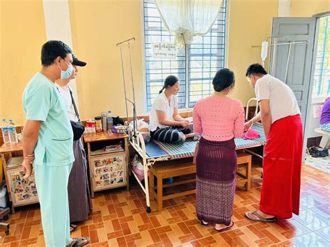 ပေါင်မြို့နယ်တွင် ၇၆နှစ်မြောက်ပြည်ထောင်စုနေ့အထိမ်းအမှတ် ဆေးကုသမ