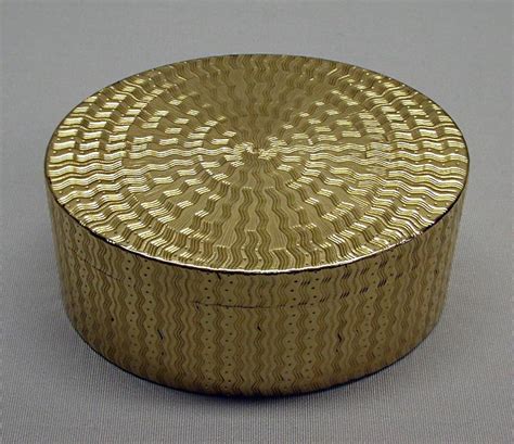 Guilloche Pattern Metal