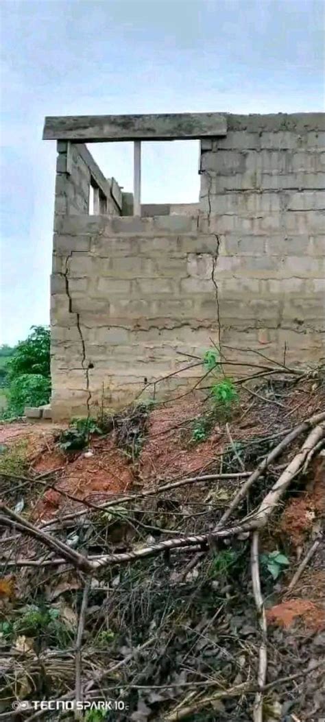 What Is Crack In Building Azeez Ibrahim Oluwafemi Posted On The