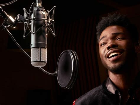 This Modeling Microphone Gives You The Classic Mic Sound You Love
