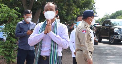 អភិបាលខេត្តមណ្ឌលគិរីចុះសួរសុខទុក្ខប្រជាពលរដ្ឋនៅចំណុចបិទខ្ទប់