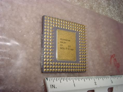 Intel 80486 Cpu A80486sx 25 486sx Processor 1989 Ebay