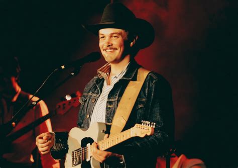 Zach Top Gives Country Music Fans Goosebumps When Performing A Cover