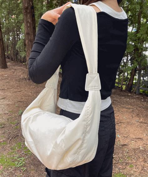 🚀당일발송🚀 아이패드 수납가능 초경량 가벼운 보부상가방 숄더백 크로스백 루나 슬링백 가방 Luna Sling Bag 에이블리