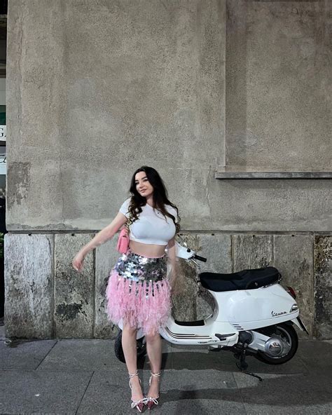 Phoebe Copas Phoebecopas Posted On Instagram “this Skirt Has My Whole Heart 🫶🏼” • Jun 1