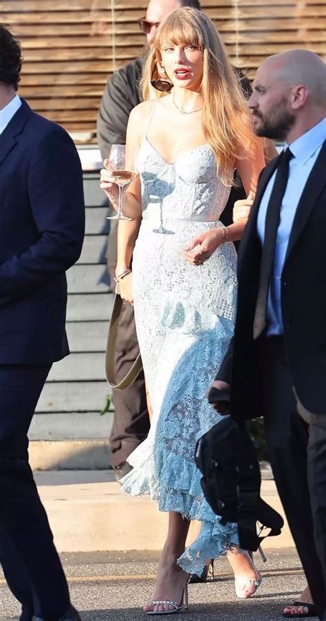 Taylor Swifts Outfit At Jack Antonoffs Wedding Has Sweet Hidden Meaning