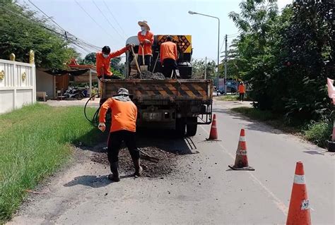 อีสานน้ำลด ทางหลวงชนบทเร่งซ่อมแซมถนน 35 สายทาง
