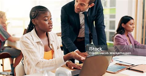 멘토링 노트북 및 인턴십 프로그램 교육 및 학습을 위해 사무실에서 사업가와 코칭합니다 지원 및 피드백을 위한 기관의 직원 그룹과의 고문 협업 및 지원 20 24세에 대한