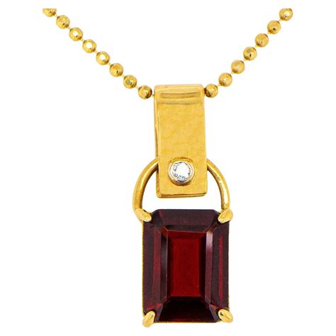 Red Garnet Pendant 3 Carat Set With Diamond 18k Yellow Gold For Sale At