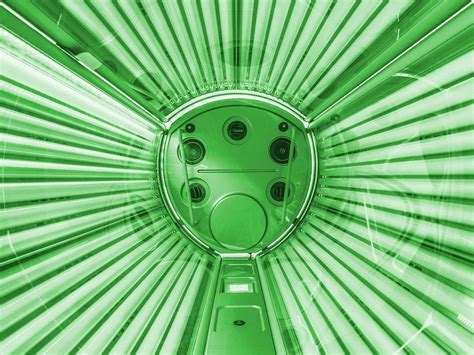 5 Powerful Benefits Of Green Light For Hyperpigmentation In Winter