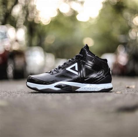 The New Peak Tp9 Iii In Blackwhite Weartesters