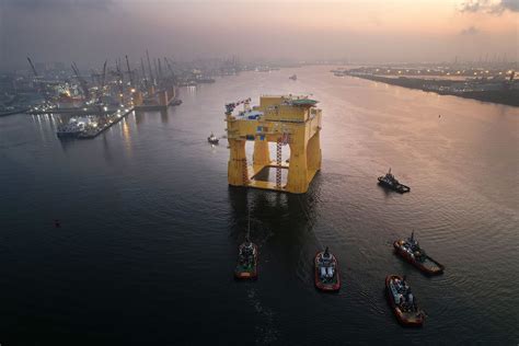 Dolwin Epsilon Converter Platform Sets Sail From Singapore To Europe Offshore Wind