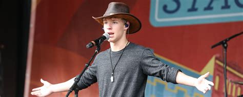 Lineup For The Justin Hayward Hosted 2025 On The Blue Cruise Feature Alan Parsons Dave Mason