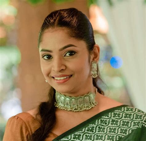 හා මල් පිපෙන්නෙ ගඟ ගලන්නෙ හඬ නගා 😍 💃 By Dance With Nadeesha