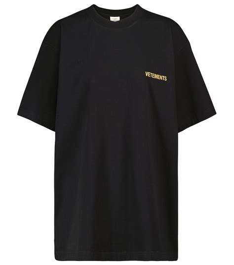 Vetements Logo Cotton T Shirt In Black Modesens