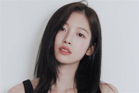 Oh My Girls Arin Signs With New Agency Unveils Stunning New Profile