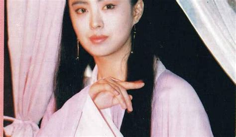 รวมรูปภาพของ ยลโฉม หวังจู่เสียน นางเอกในตำนาน โปเยโปโลเย ยอมออกสื่อ หลังลาวงการกว่า 20 ปี