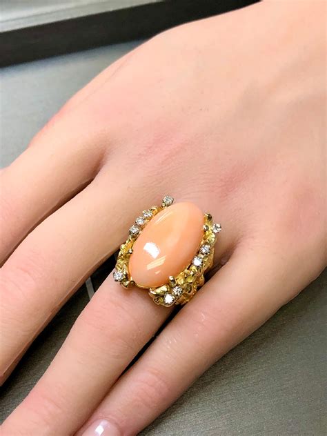 Vintage Brutalist 18k Coral Cabochon Diamond Floral Cocktail Ring Sz 6