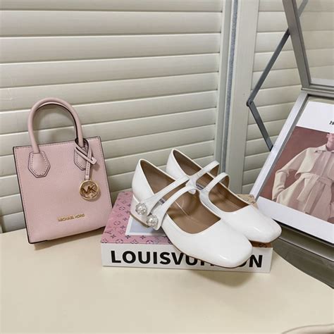 Туфли Miu Miu купить с доставкой по выгодным ценам в интернет магазине Ozon 1544304466