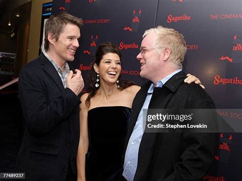 Philip Seymour Hoffman Tomei Photos And Premium High Res Pictures