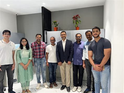 Rootware Technologies On Linkedin Team People Learning Work