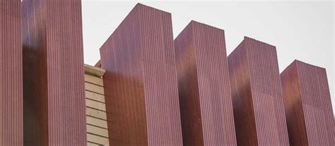 استفاده از چوب پلاست در ساخت نمای ساختمان الوار پلاست سپاهان