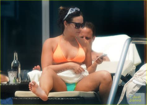 Demi Lovato Displays Her Fabulous Bikini Body In Miami Photo 718631