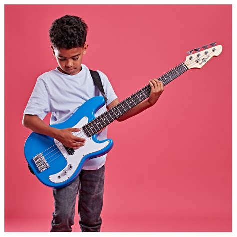 3 4 La Bass Guitar Black 15w Bass Amp Pack At Gear4music