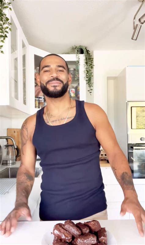 Meet Sandro The Great British Bake Offs Resident Hot Gay Baker