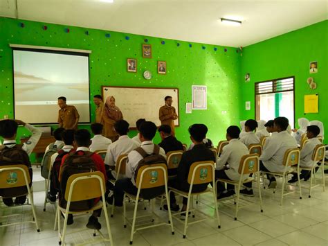 Hari Pertama Pembukaan Ppdb Smk Negeri 1 Cermee Diserbu Banyak Calon Peserta Didik Baru Smk