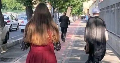 تایید قانون برداشت جریمه از حساب بانکی زنان مخالف حجاب اجباری ایران