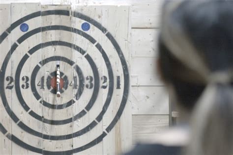 Denver Axe Throwing And Bar Class Axe Throwing