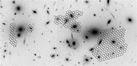 Honeycomb Configuration Of The Strongly Lensed Galaxy Cluster Abell