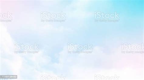 추상 흐리게 아름 다운 부드러운 구름 배경 웨딩 카드 디자인 또는 프리 젠 테이 션에 대 한 Bokeh 개념 파스텔 멀티 컬러 그라데이션 0명에 대한 스톡 사진 및 기타