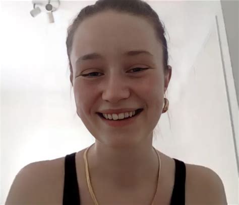 Sigrid Set Of 3 Stills From 2021 Online Chat R Sigridpicturegroup