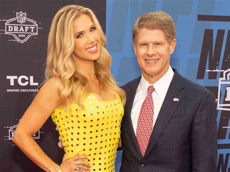 Who Is Gracie Hunt All About The Daughter Of Kansas City Chiefs Owner
