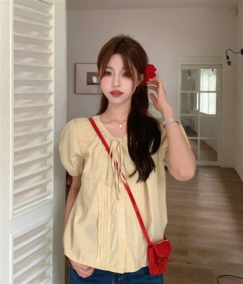 반하니 플라타 ️브이넥 스트링 퍼프 소매 반팔 블라우스 3color