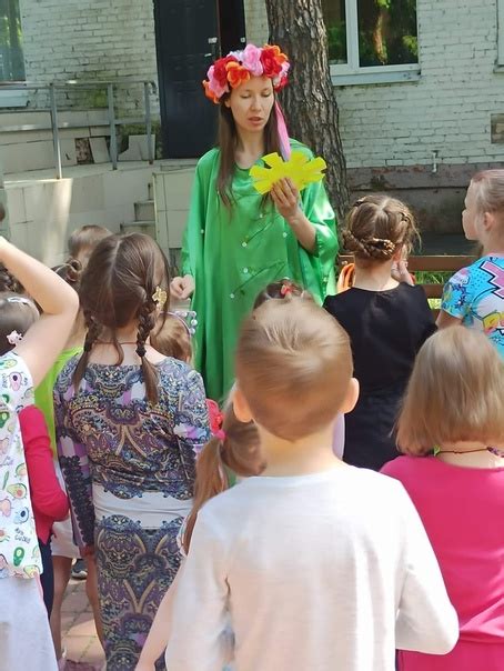 А вы когда нибудь видели конфетное дерево Нет А на Шахова 15а выросло такое Лето постаралось