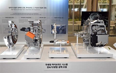현대차그룹 새 하이브리드 기술 공개모터 2개로 성능·연비 높였다