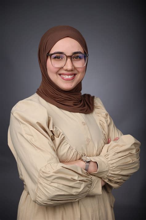 Abdelli Oumayma Medium
