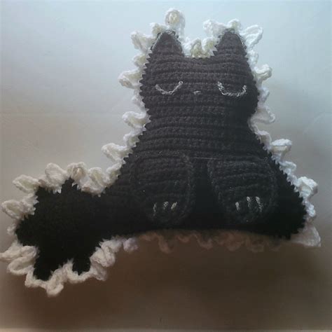 Ravelry Soleil The Solar Eclipse Cat Pattern By Sophie Teagarden