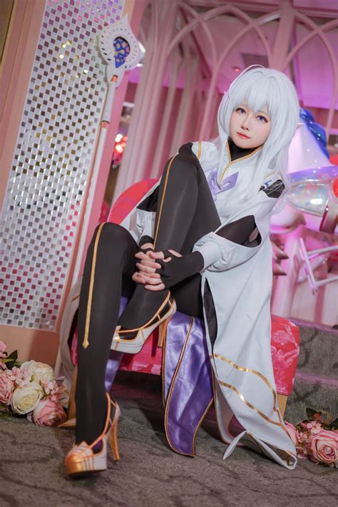 Fgo Merlin Prototype Cosplay By Arty Huang Comes With Magical Oshiri Sankaku Complex