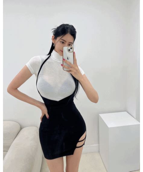 우체국당일출고인스타문의폭주 섹시여신 스트랩 트임 스커트 홀터 슬림핏 Sk 스판 미니스커트 들뜸제로 신축성good 데이트룩 파티룩 페스티벌 섹시룩 호캉스룩 멜빵