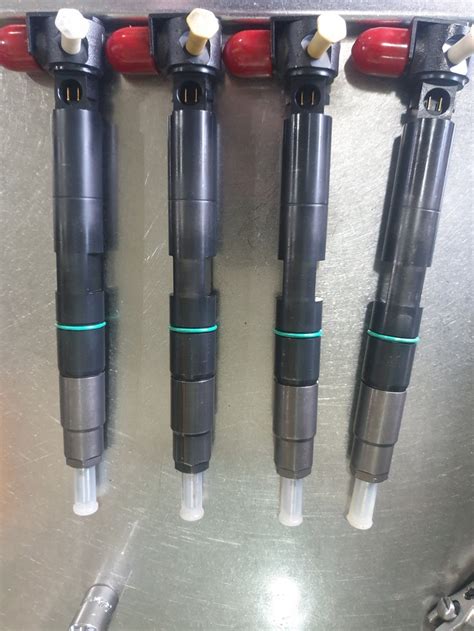 부산 지게차정비 현대건설기계 현대포크레인 볼보건설기계 크래인 굴착기 건설장비 휠로더 현대커민스엔진 인젝터수리 고압펌프수리 소음기청소 Dpf클리닝 매연저감장치클리닝시동지연