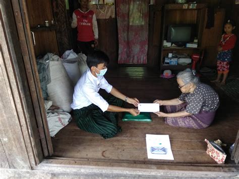 ရွာသစ်မြို့၌ အသက် ၈၅ နှင့်အထက် ဘိုးဘွားများအား အိမ်တိုင်ရာရောက် လူမှုရေးပင်စင် ထောက်ပံ့ငွေမ